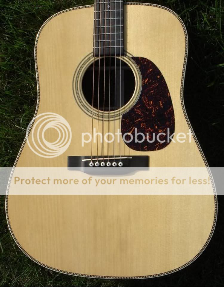 2 piece back vs. 3 piece back - The Acoustic Guitar Forum