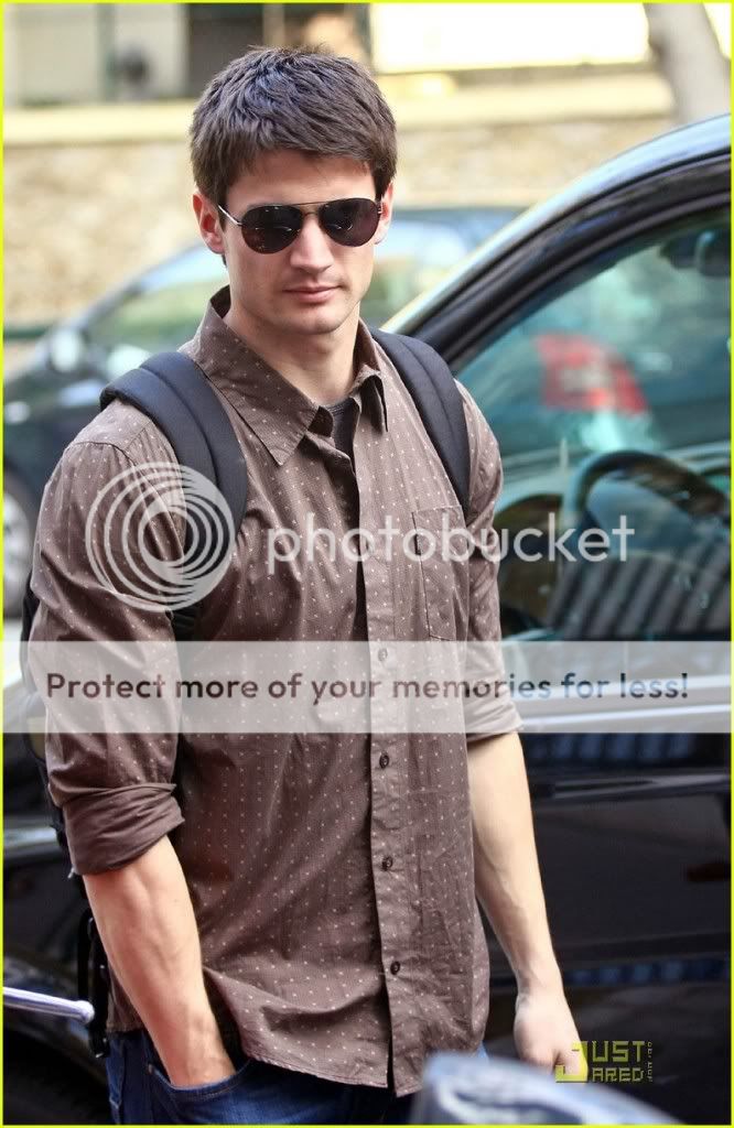 James Lafferty - James in Paris thread: Pictures, videos & sighting ...